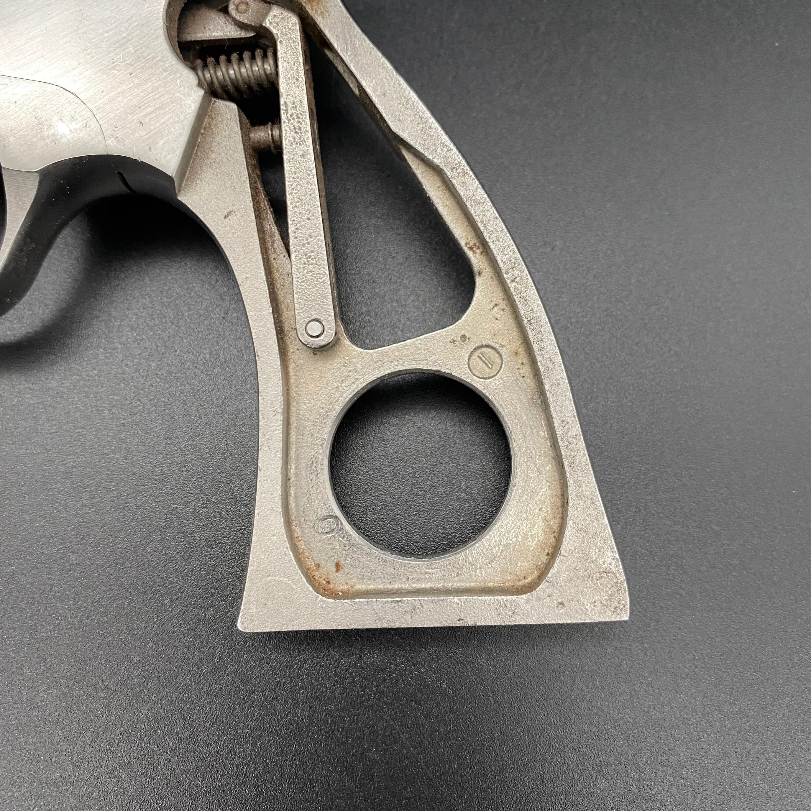 Ruger Redhawk – Badger Custom Grips